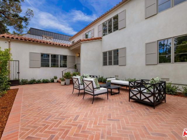 605 N Elm Dr, Beverly Hills, CA 90210 | MLS #26704 | Compass