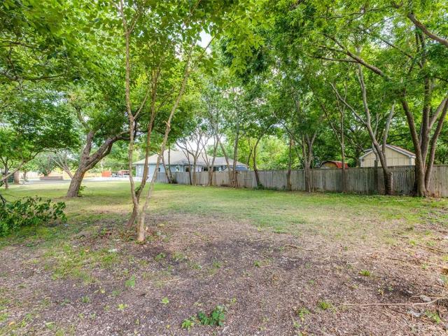 605 N Kentucky St, McKinney, TX 75069 | MLS #20999 | Compass