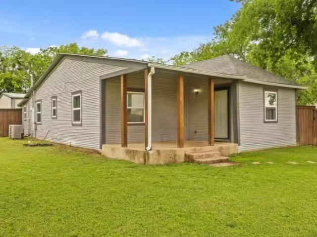 605 N Snyder Ave, Justin, TX 76247 MLS 20914151