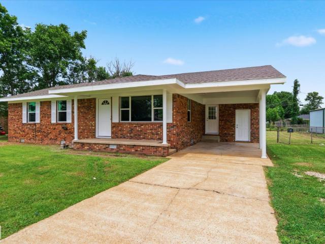 605 NE Kelly Drive NE