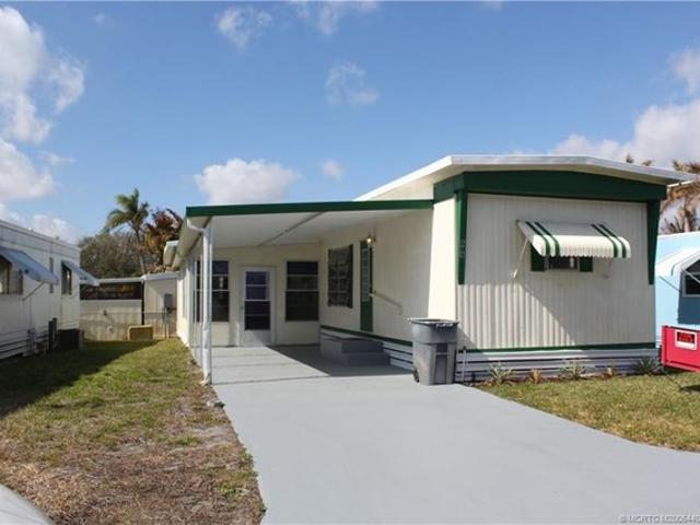 605 NE S Seas Way, Jensen Beach, FL 34957