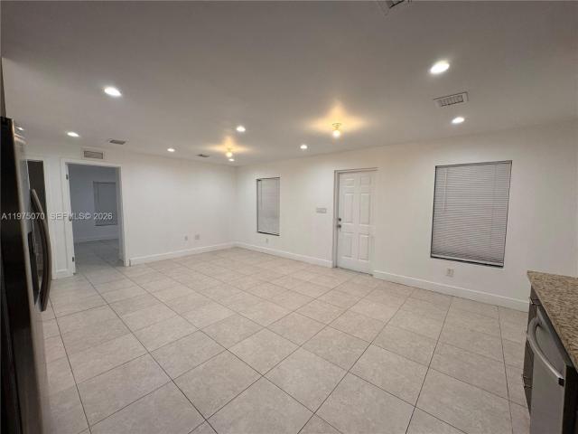 605 NW 3rd Ave, Unit E, Hallandale Beach, FL 33009 | MLS #A11975 | Compass