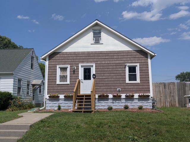 605 S Clark St, Davenport, IA 52802