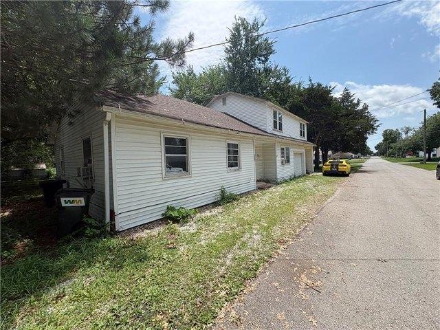605 S Olive St, Louisburg, KS 66053