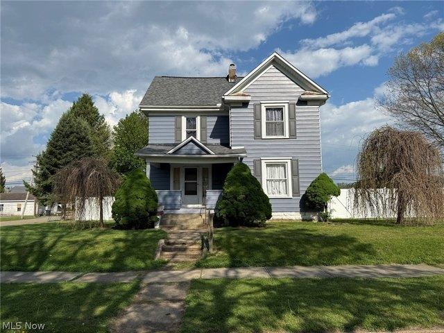 605 S River St, Newcomerstown, OH 43832