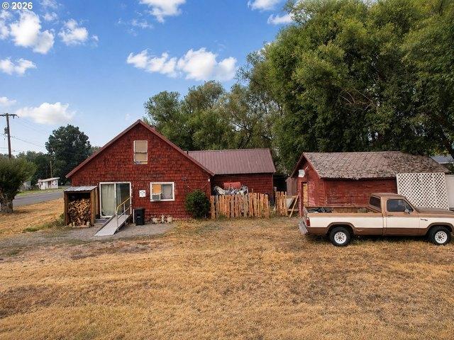 605 SE School St, Enterprise, OR 97828