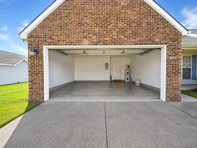 605 Seaford Ct