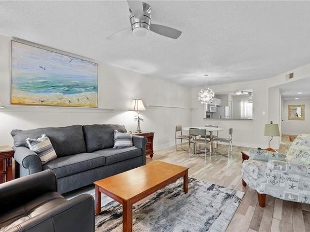 605 Squire Cir Apt 103, Naples, FL 34104