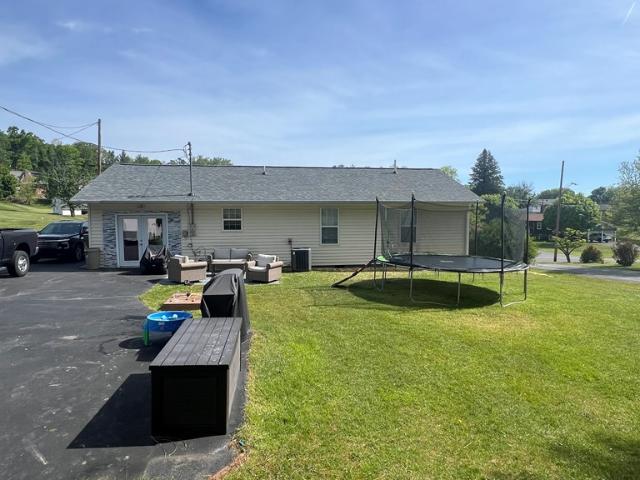605 Parkwood Dr