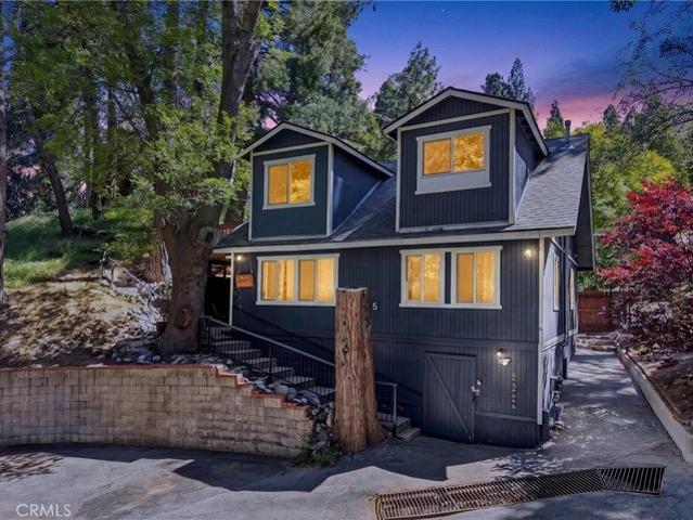 605 Pyramid Dr, Crestline, CA 92325