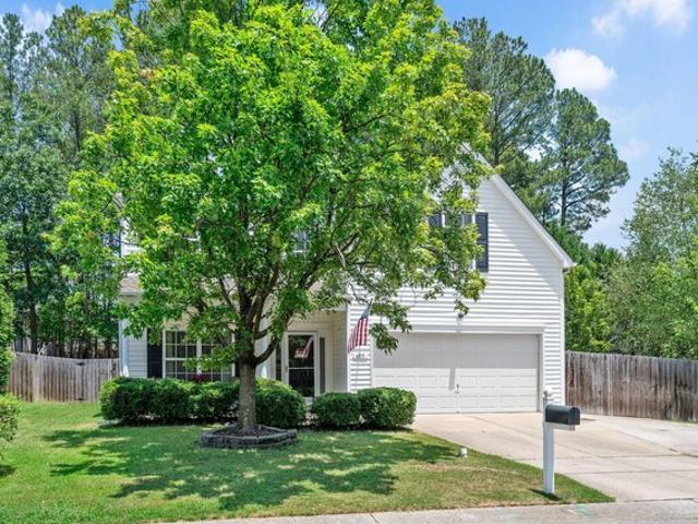 605 Pyracantha Dr, Holly Springs, NC 27540