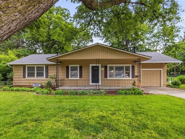 605 W Cedar St, Olathe, KS 66061