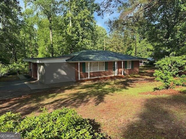 605 W Haynes St, Sandersville, GA 31082