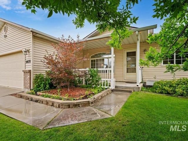 605 W Mulberry Loop, Nampa, ID 83686