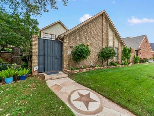 605 Woodway Lane