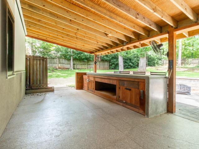 605 Whitewood Way