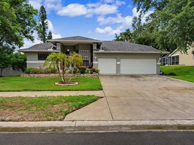 605 Tomoka Dr, Palm Harbor, FL 34683