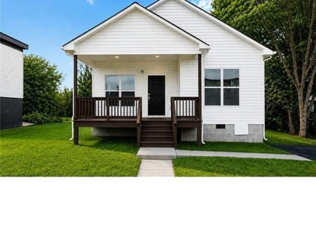 605 Taylor St, Petersburg, VA 23803