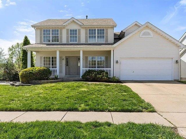 605 Thornridge Dr, O'Fallon, MO 63368