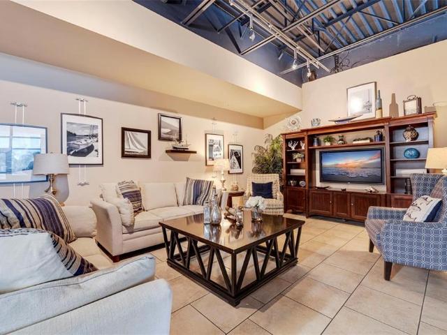 6064 Moorings Dr S, St. Petersburg, FL 33712 | MLS #TB8487