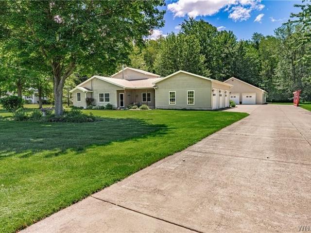 6064 Condren Rd, Newfane, NY 14108