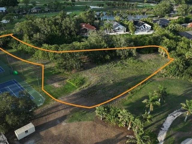 6064 Pasadena Point Blvd, Gulfport, FL 33707