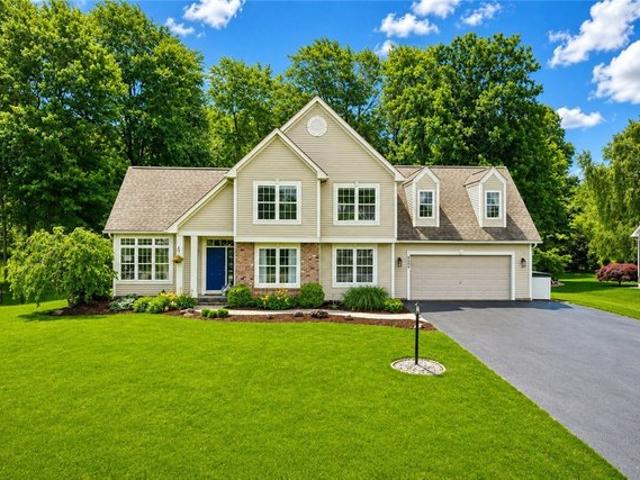 6064 Southbrook Dr, Ontario, NY 14519