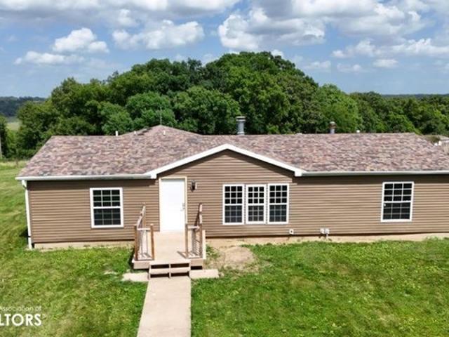 6064 th St, Albia, IA 52531