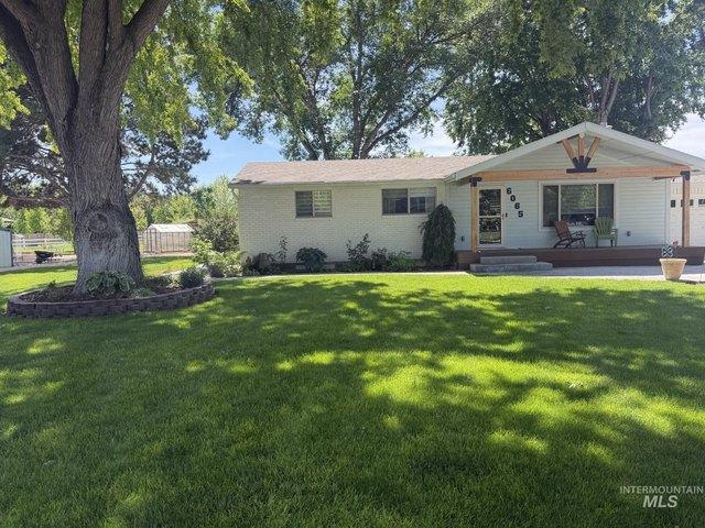 6065 N Karen Dr, Meridian, ID 83646