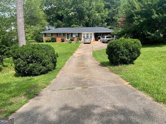 6067 Chattahoochee St, Lula, GA 30554