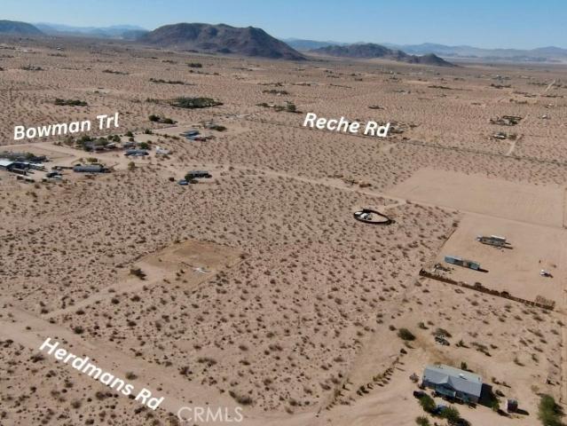 60684 Herdmans Rd, Landers, CA 92285 | MLS #JT26055