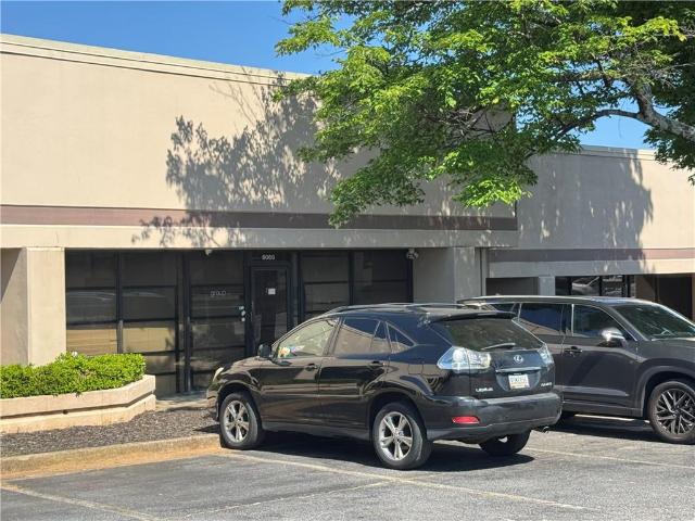 6069 Oakbrook Parkway