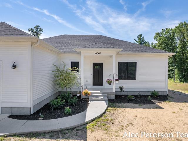 6069 Ruthie Lane