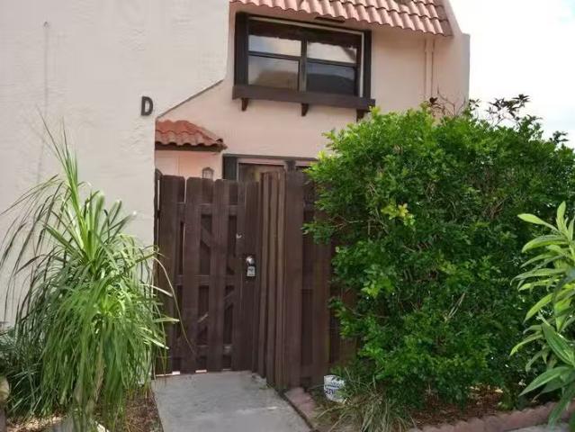 60605342 6362 Seven Springs Blvd #D