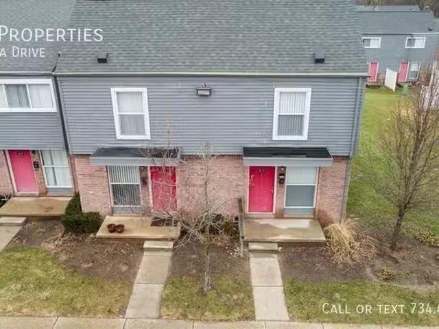 60608491 526 Villa Dr