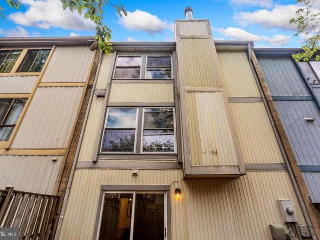 6060 Hollow Knoll Court