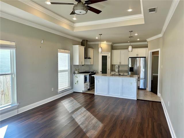 6060 Warrington Dr, New Orleans, LA 70122 | MLS #2554 | Compass