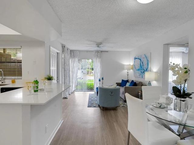 6061 Boca Colony Dr, Boca Raton, FL 33433