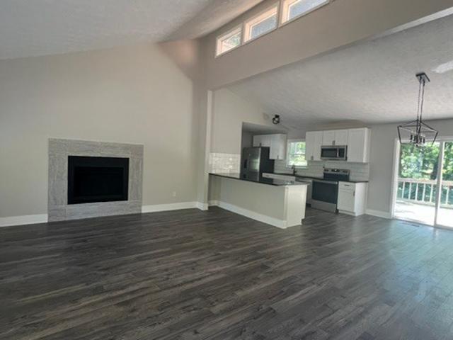 6061 Ridge Way