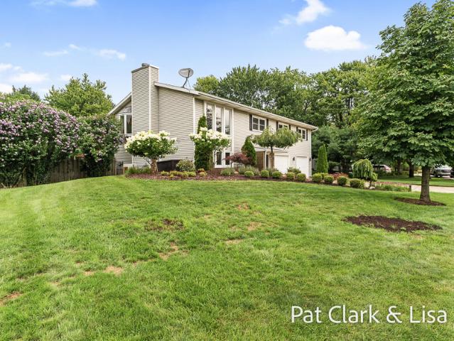 6061 Ridgeview Drive