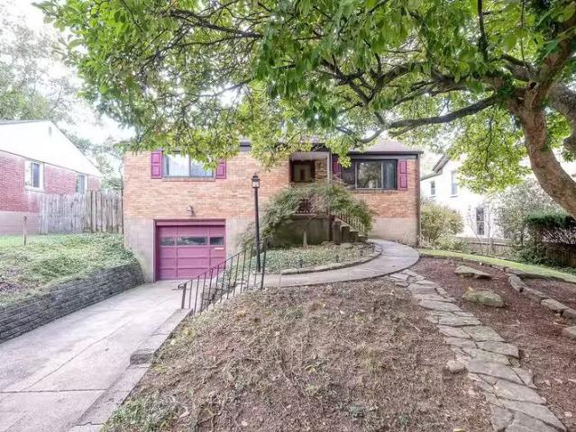60626918 414 College Ave