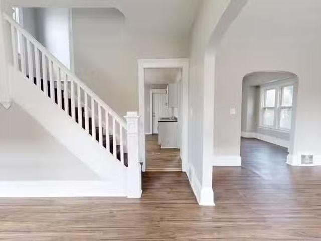 60629588 3606 Leopold Ave