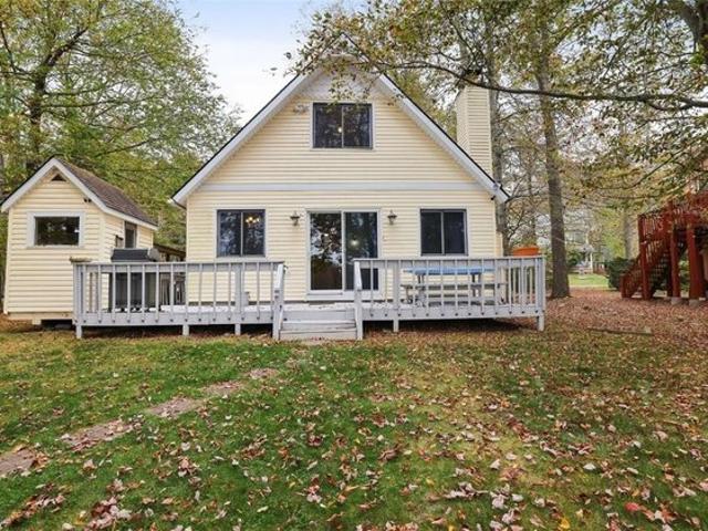 6063 Boardwalk Dr, Coolbaugh Township, PA 18466