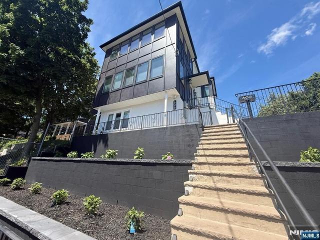 606 5th Street, Carlstadt, US, NJ