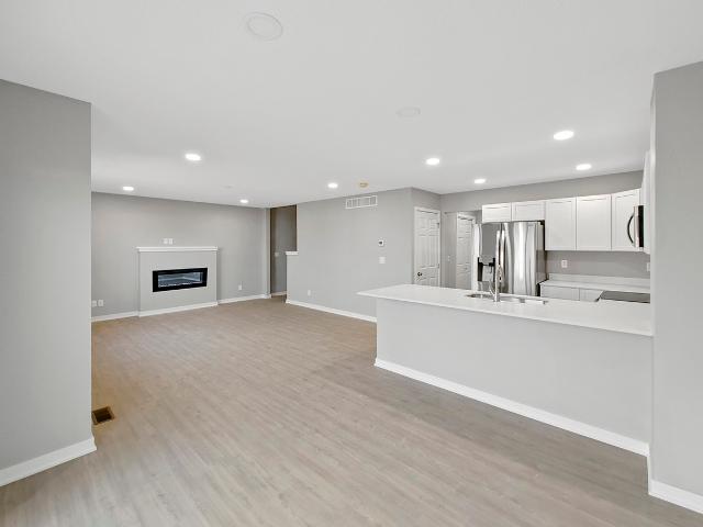 606 Cottonwood Avenue