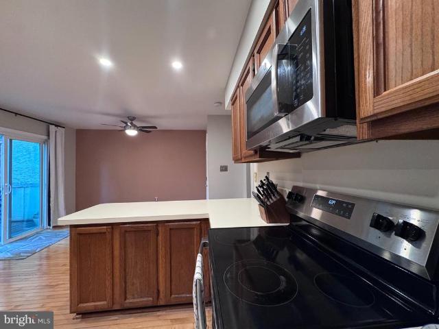 606 Coates Lane #