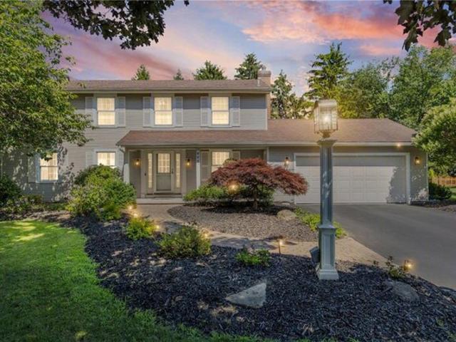 606 Concord Dr, Webster, NY 14580