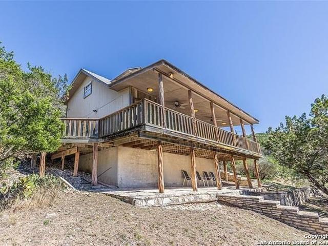 606 Canyon Oaks Dr, Concan, TX 78838