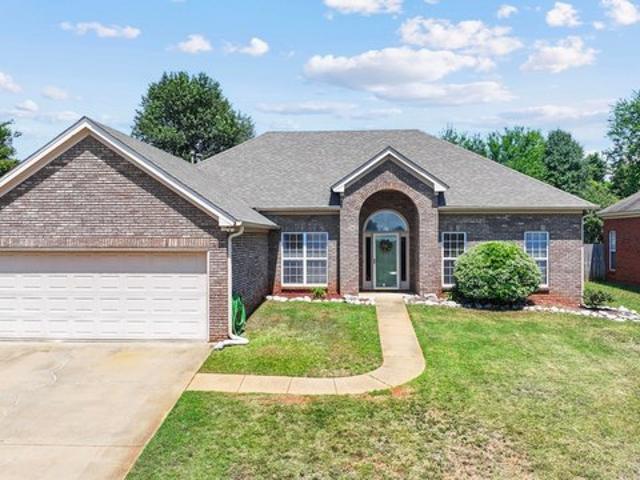 606 Castle Brook Dr, Prattville, AL 36066