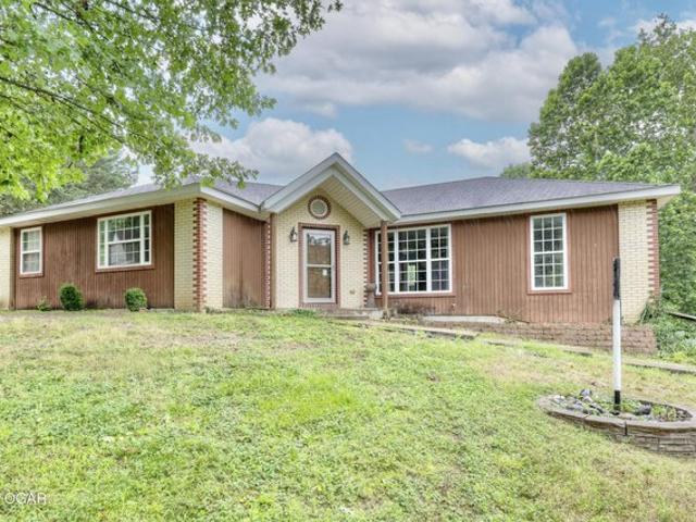 606 Cemetery Rd, Seneca, MO 64865